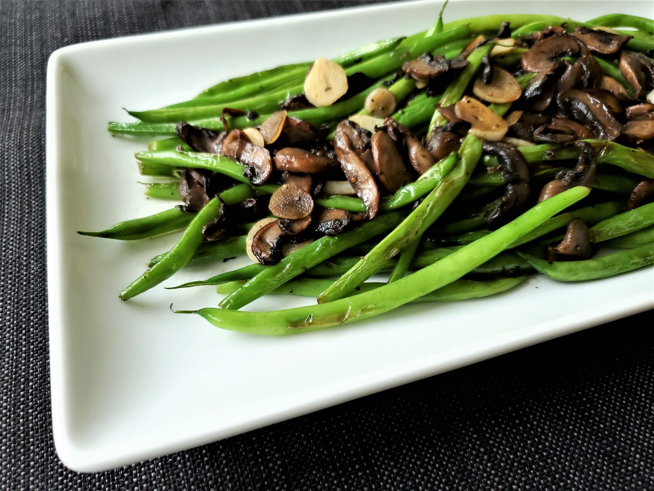 French Green Beans Haricot Verts With Sliced Garlic And Mushrooms